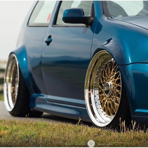 VW Golf lietie vieglmetāla auto diski - Mārtiņa riepu serviss